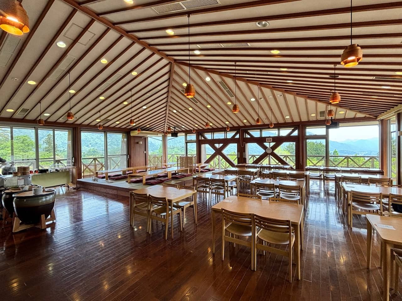 心身をリフレッシュ！邑南町『香木の森』の温泉＆バイキングが再スタート｜日刊Lazuda(ラズダ) - 島根・鳥取を知る、見る、食べる、遊ぶ、暮らすWebマガジン